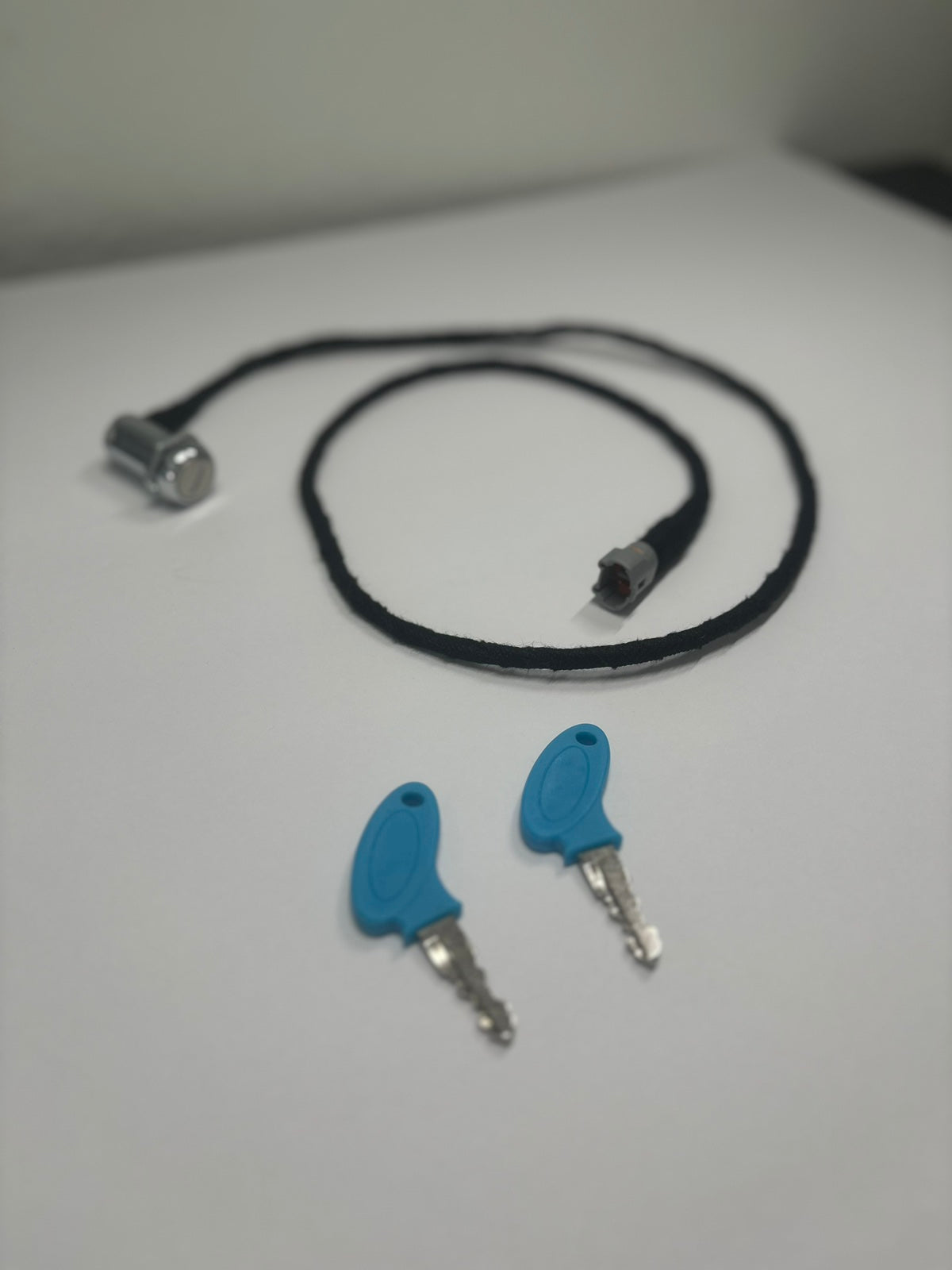 Talaria X3 V2 plug and play key ignition. PREORDER – Ga Customs